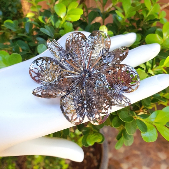 Jewelry | Silvertone Metal Adjustable Large Flower Ring | Poshmark